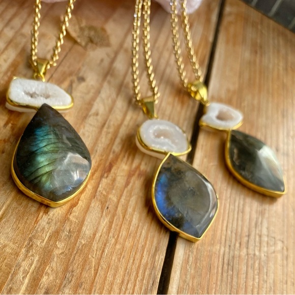 Bondhu | Jewelry | Labradorite Stone Necklace White Geode Druzy Crystal ...